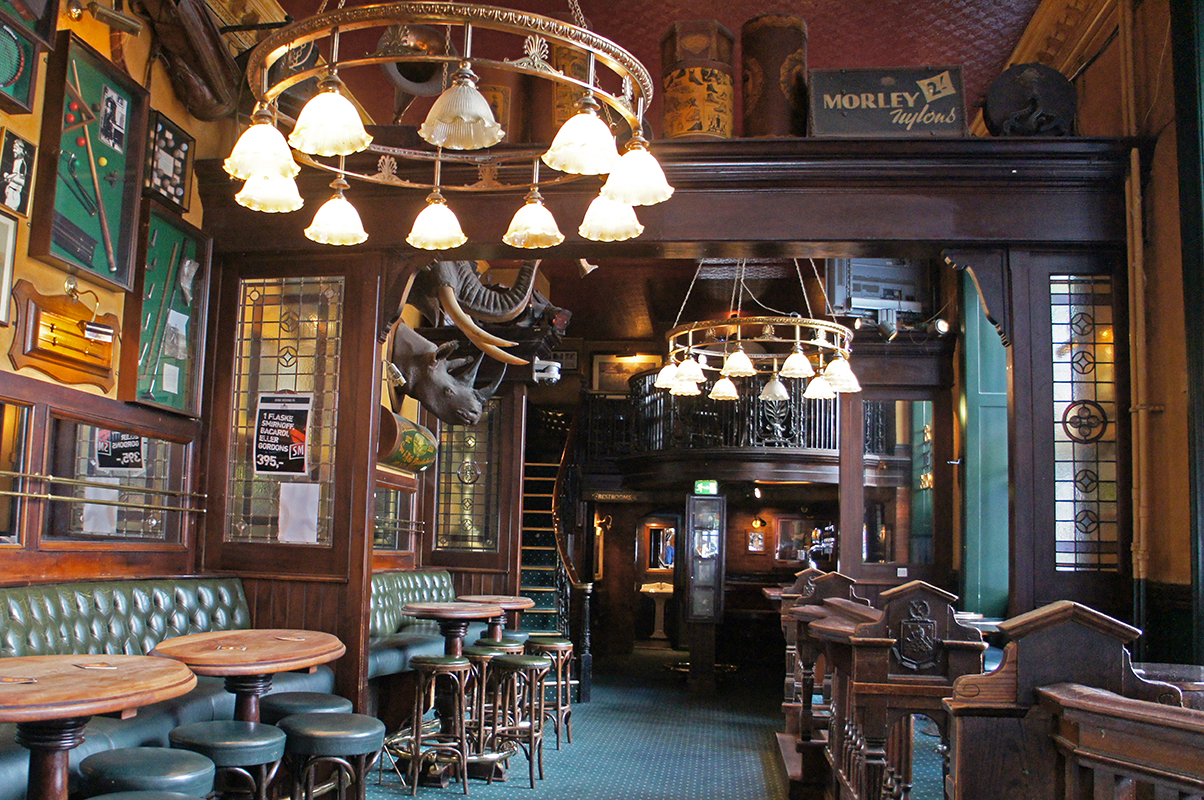 13 English Pub Zoom Teams Backgrounds - Funny Meeting Backgrounds